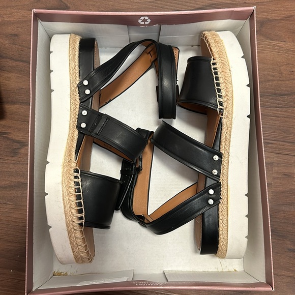 Franco Sarto | Shoes | Franco Sarto Calvin Platform Sandals | Poshmark